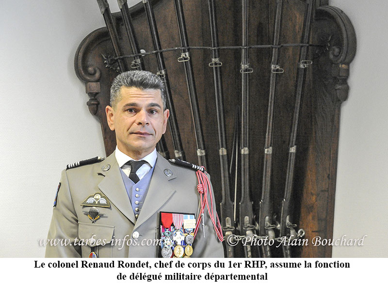 Le colonel Renaud Rondet, chef de corps du 1er RHP, assume la fonction ...