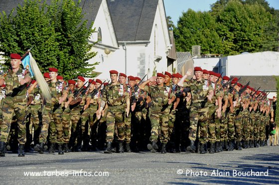 Saint Michel au 1er RHP et 70ème anniversaire parachutiste - [ Site d ...